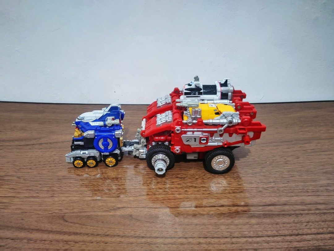 Gougou Sentai Boukenger DX Gougou Gattai DaiBouken, Hobbies & Toys ...