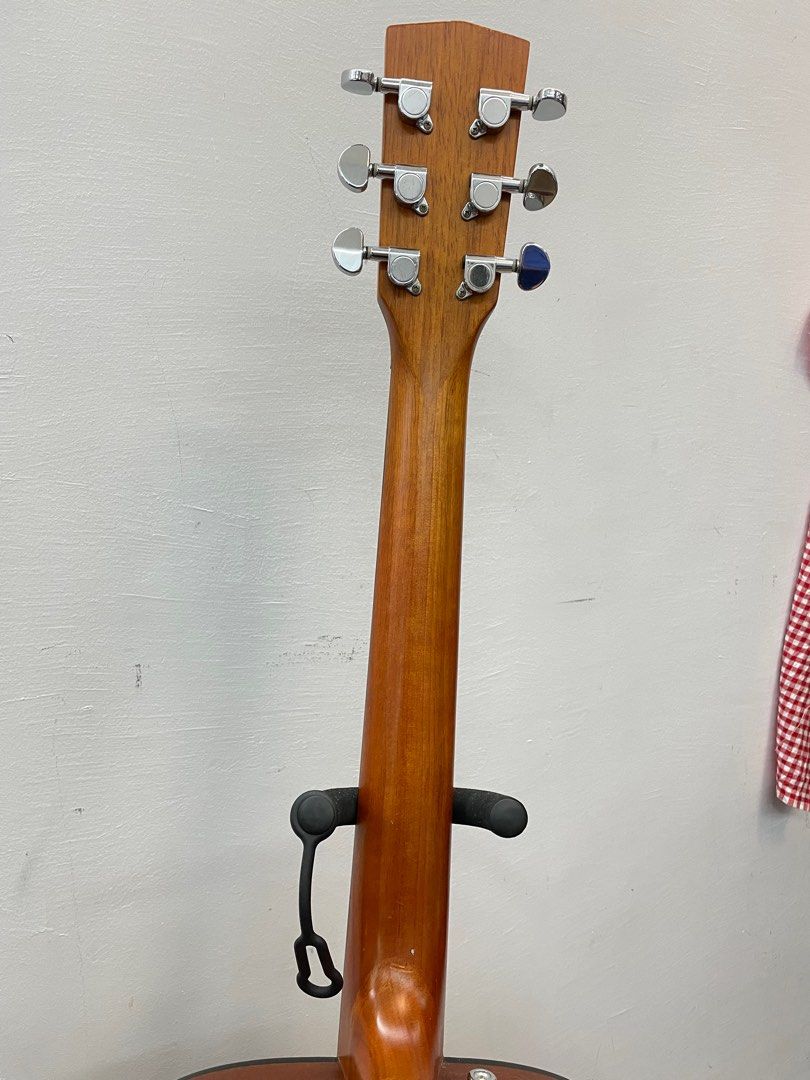 HEX Acoustic Guitar (Hive F100 M) with Stand, Hobbies & Toys, Music ...