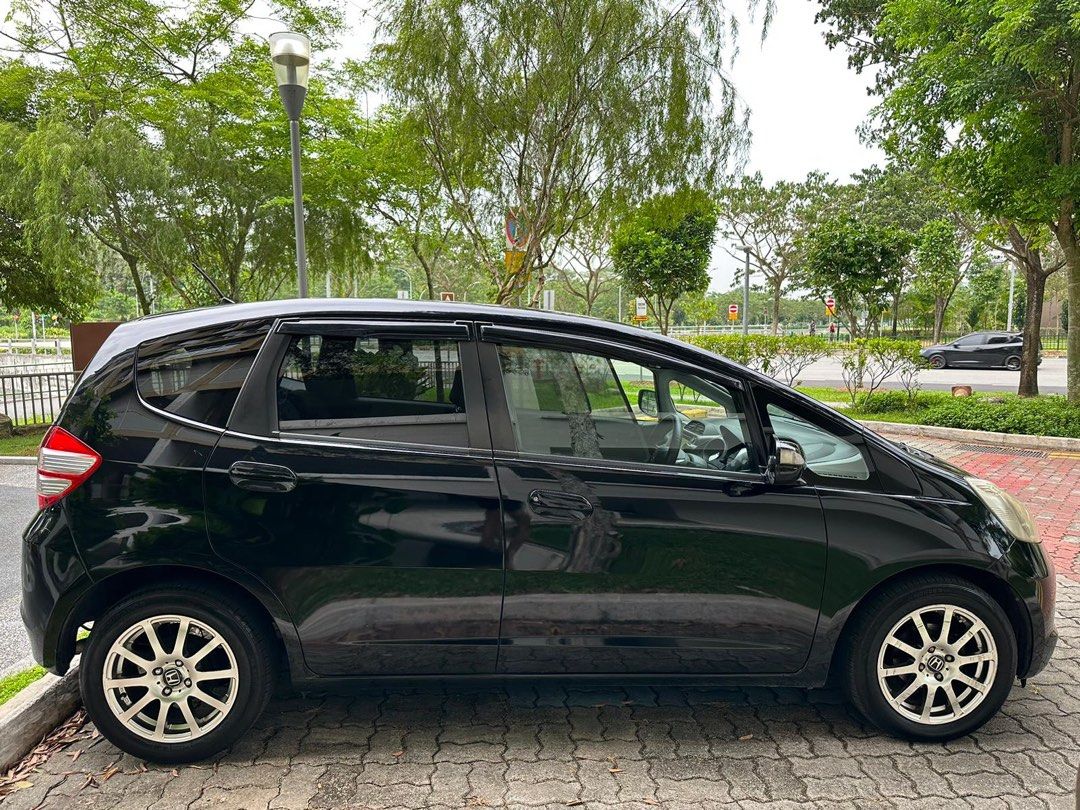 Honda fit 1.3 (Black) - Affordable Car Rental - cheap monthly rates ...