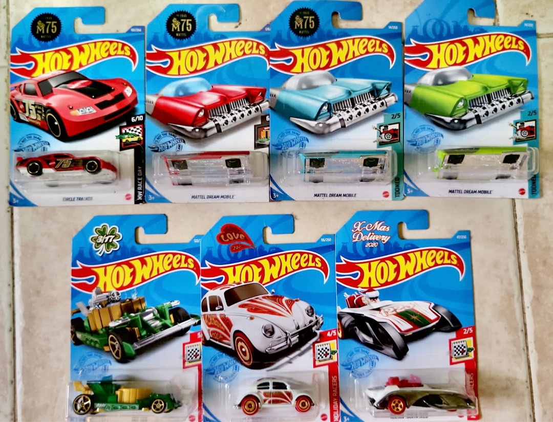 HotWheels classic set, Hobbies & Toys, Toys & Games on Carousell