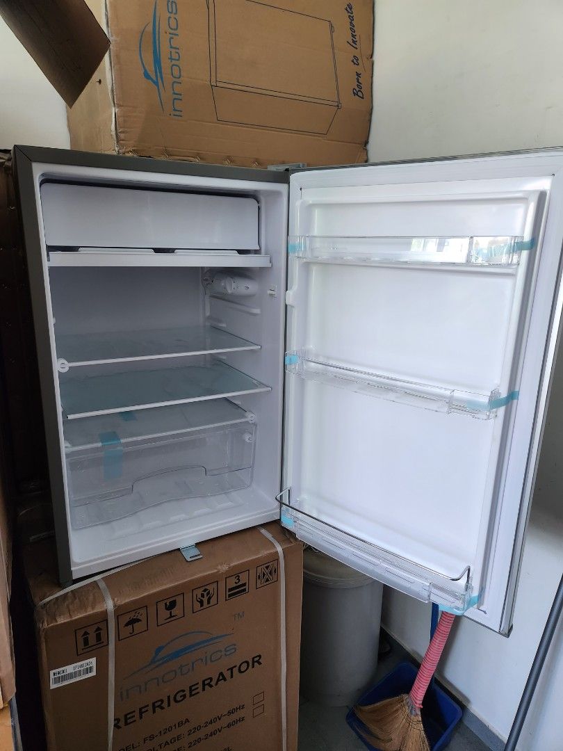 INNOTRICS Mini Fridge 120L FS-1201BA, TV & Home Appliances, Kitchen ...