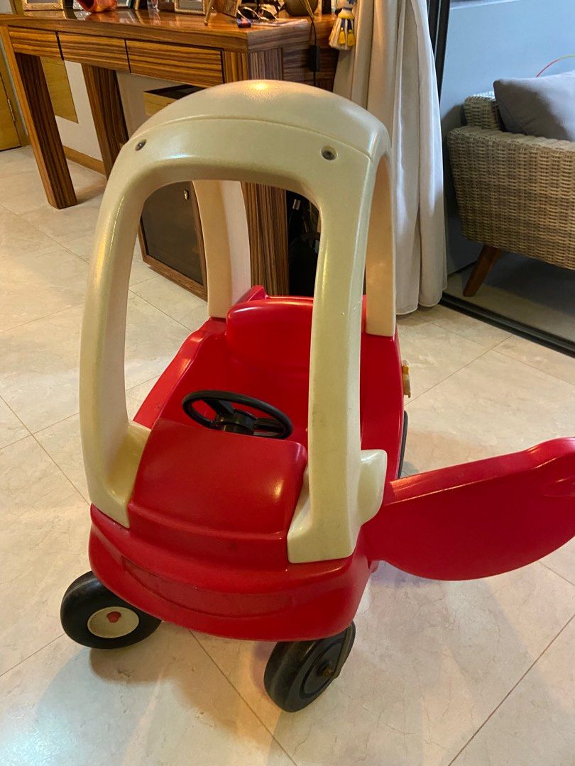Kids step 2 walking car, Hobbies & Toys, Toys & Games on Carousell