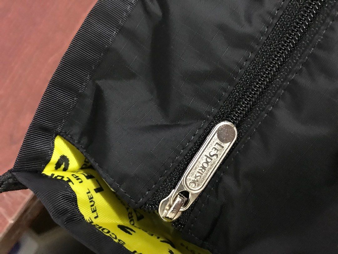 LeSportsac/PAC-Man collaboration Tote Bag, Women's Fashion, Bags ...