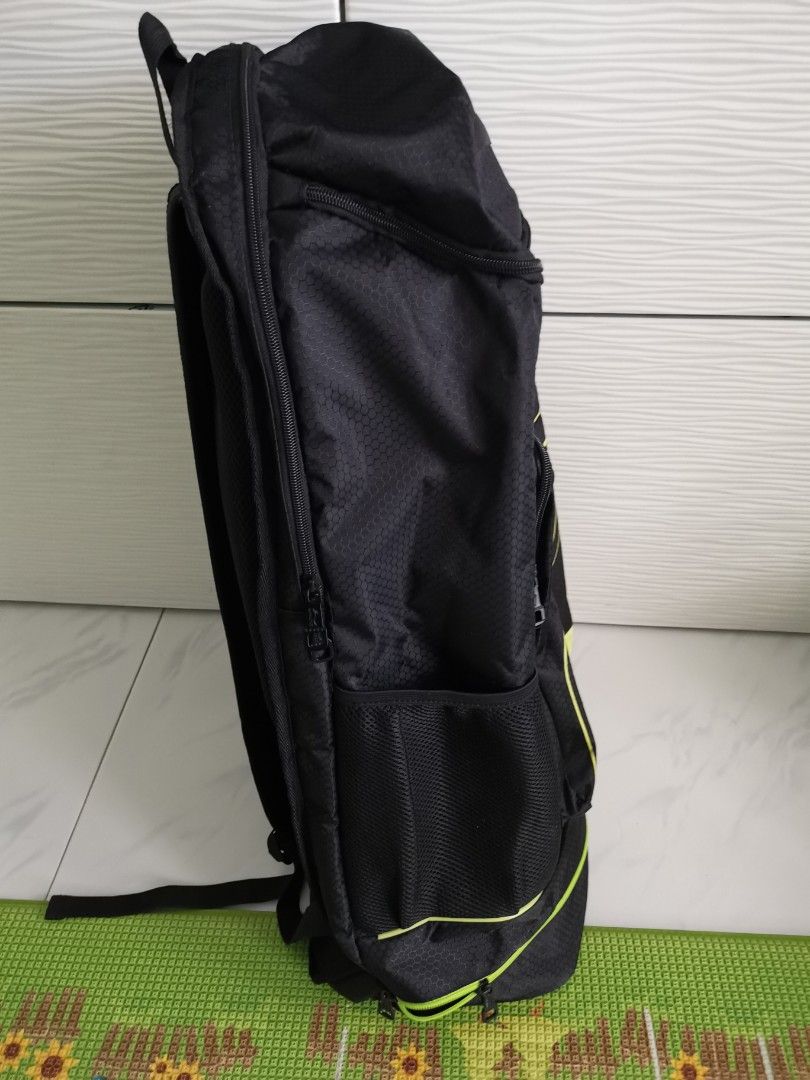 Lining Backpack full racket size, Sports Equipment, Other Sports ...