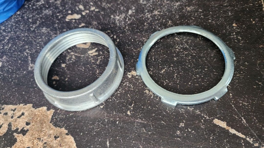Locknut and bushing, Commercial & Industrial, Construction Tools ...