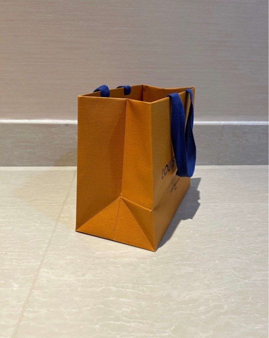 Louis Vuitton LV Paper Bag (3 sizes), Women's Fashion, Bags & Wallets ...