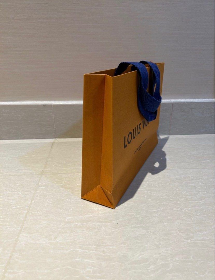 Louis Vuitton LV Paper Bag (3 sizes), Women's Fashion, Bags & Wallets ...