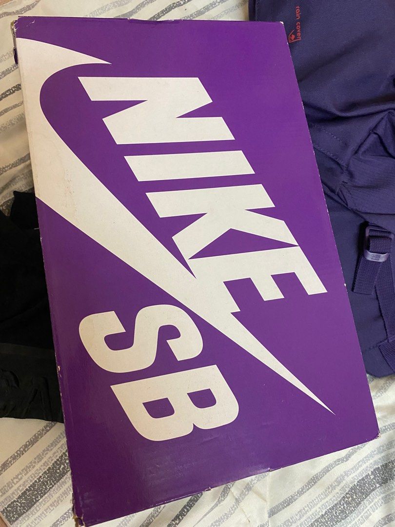 Nike Sb dunk Box, Men's Fashion, Footwear, Sneakers on Carousell