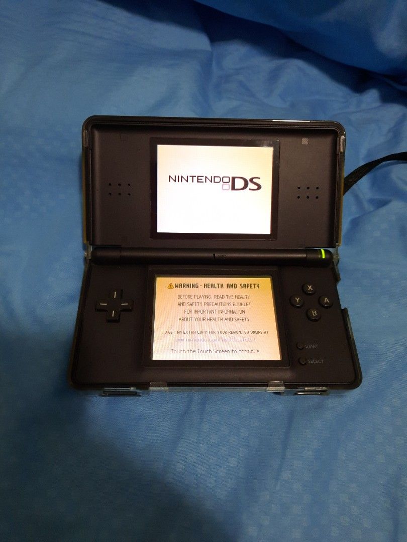 Nintendo DS Lite, Video Gaming, Video Game Consoles, Nintendo on Carousell