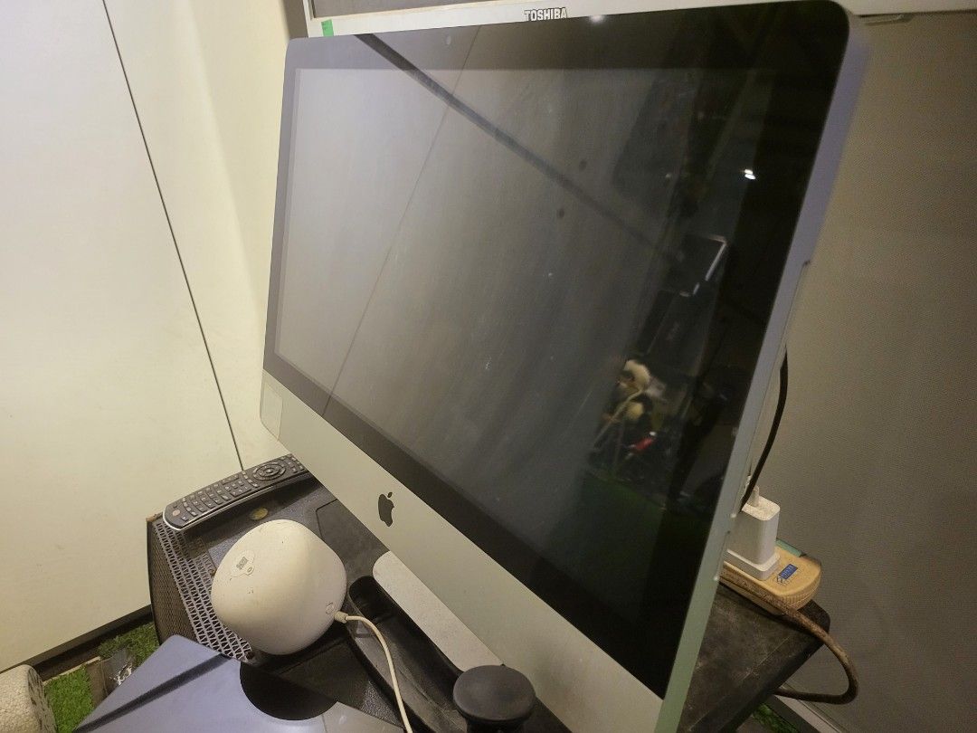 Old Imac, Computers & Tech, Desktops on Carousell