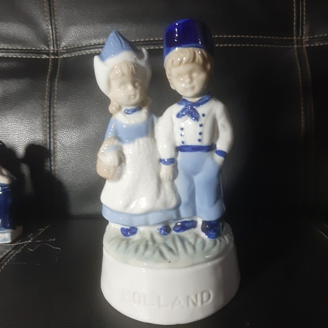 Patung boneka Delfts Blauw, Antik, Pajangan di Carousell