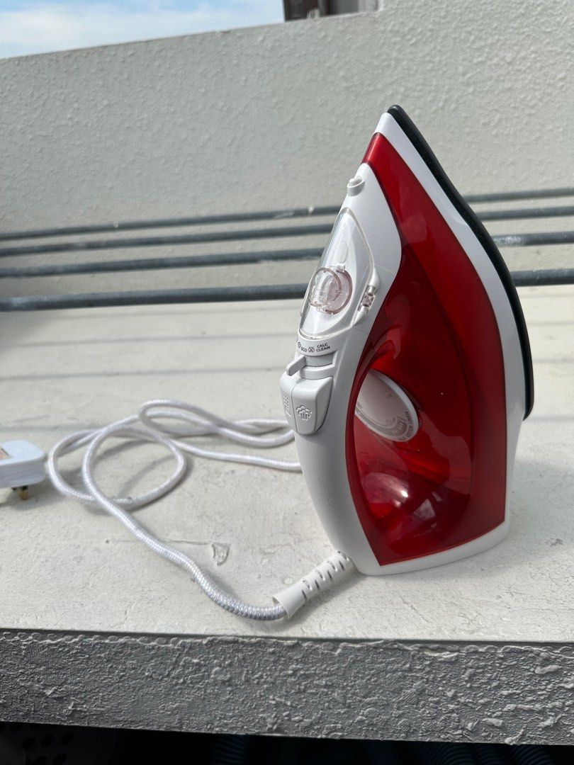 Phillips iron steamer, TV & Home Appliances, Irons & Steamers on Carousell