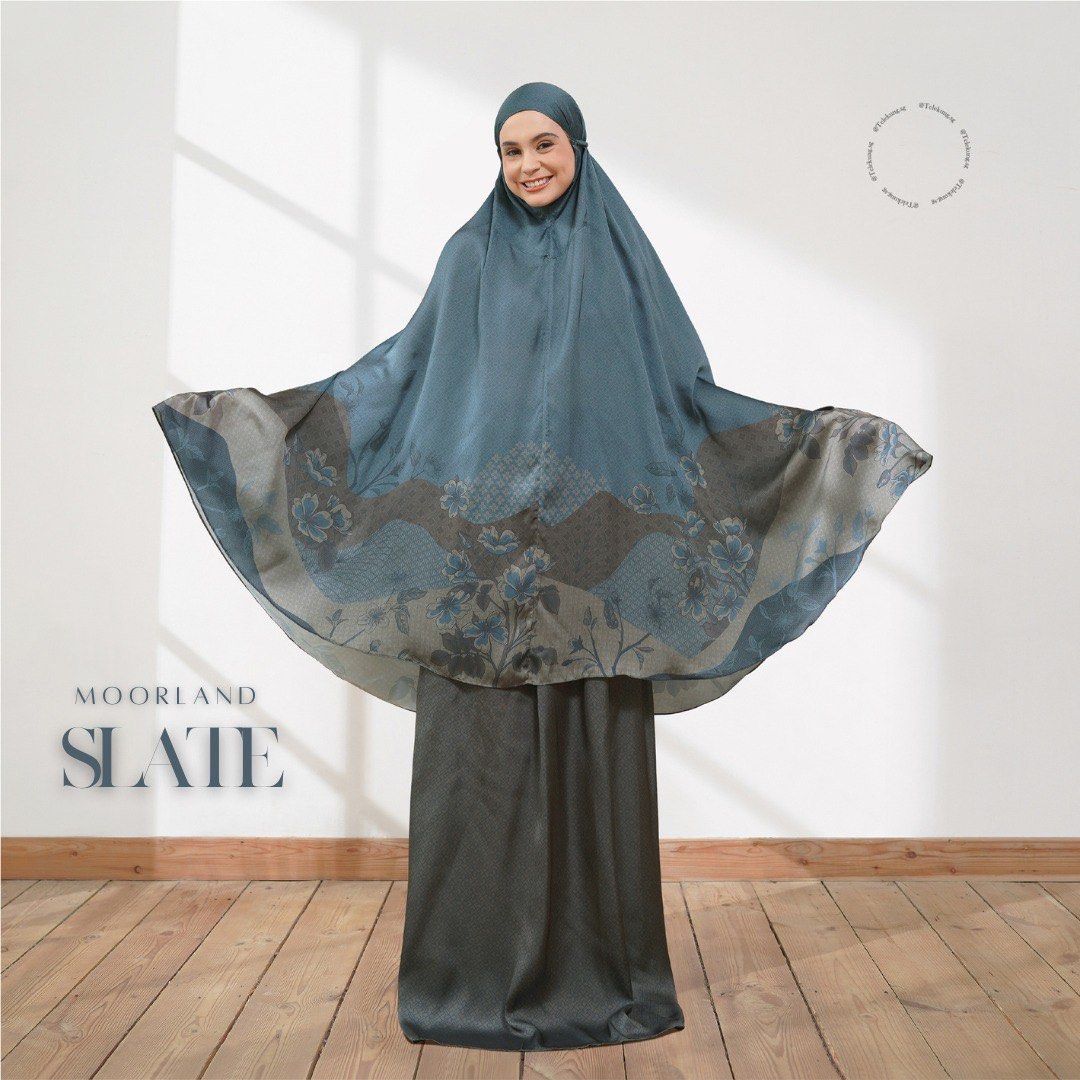 Premium Satin Silk Telekung, Women's Fashion, Muslimah Fashion, Prayer ...