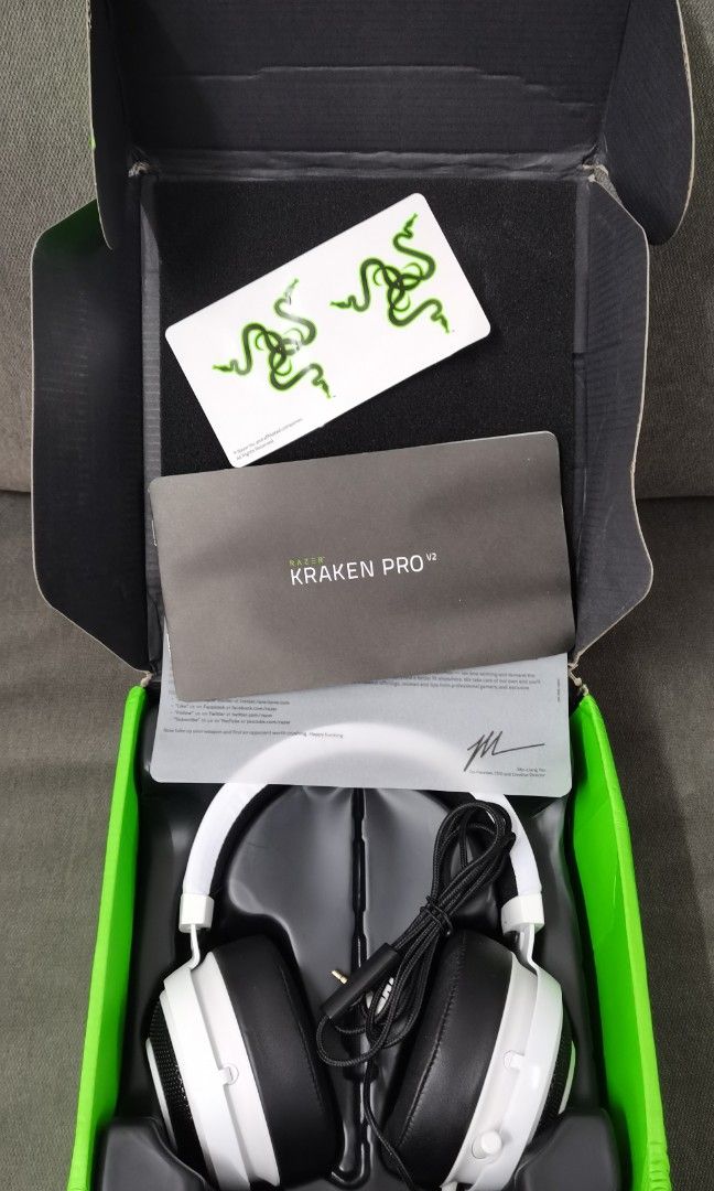 Razer kraken V2 pro white, Computers & Tech, Desktops on Carousell