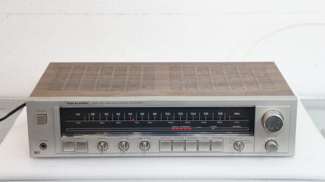 Realistic STA-115 Vintage FM/AM Solid State Stereo Receiver, Audio ...