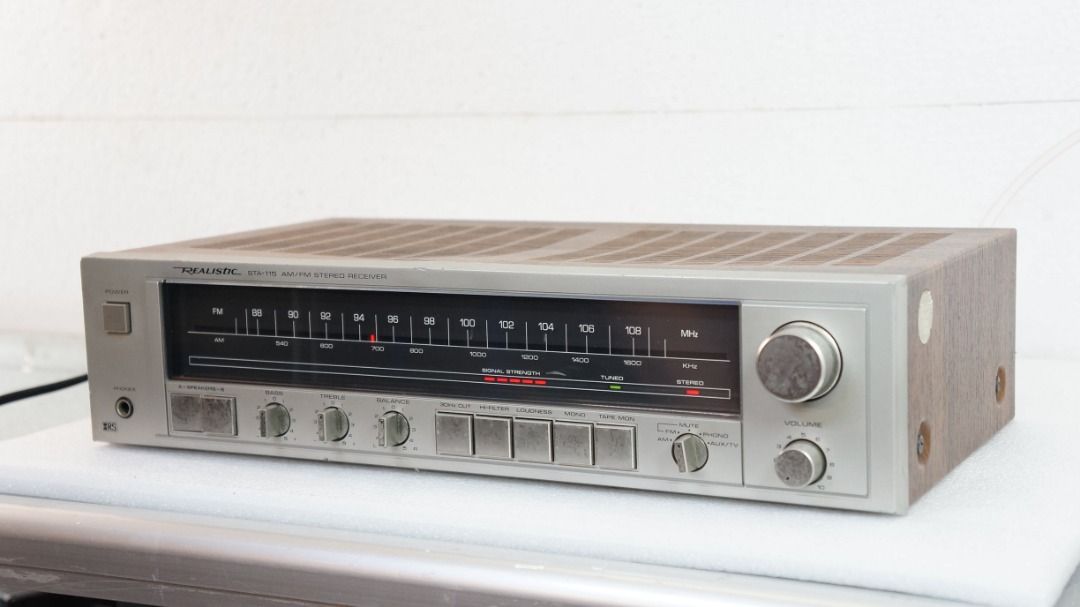 Realistic STA-115 Vintage FM/AM Solid State Stereo Receiver, Audio ...