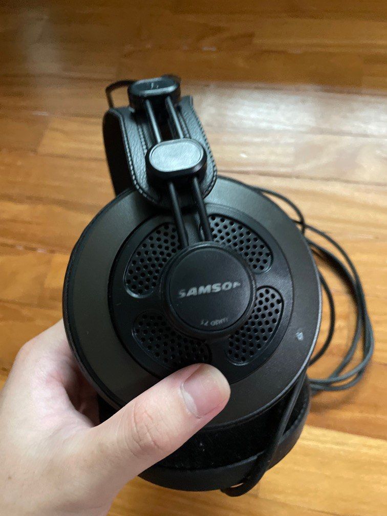 Samson studio headphones, Audio, Headphones & Headsets on Carousell