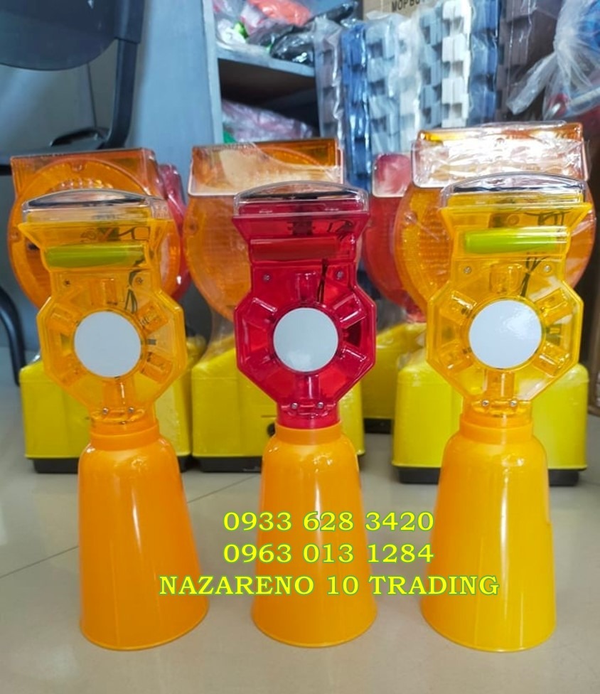 Solar blinker light, Commercial & Industrial, Construction Tools ...