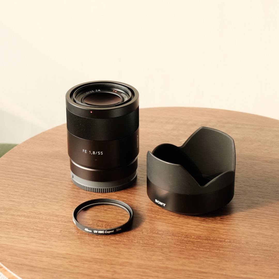 Sony Zeiss 55mm F1.8, Photography, Lens & Kits on Carousell