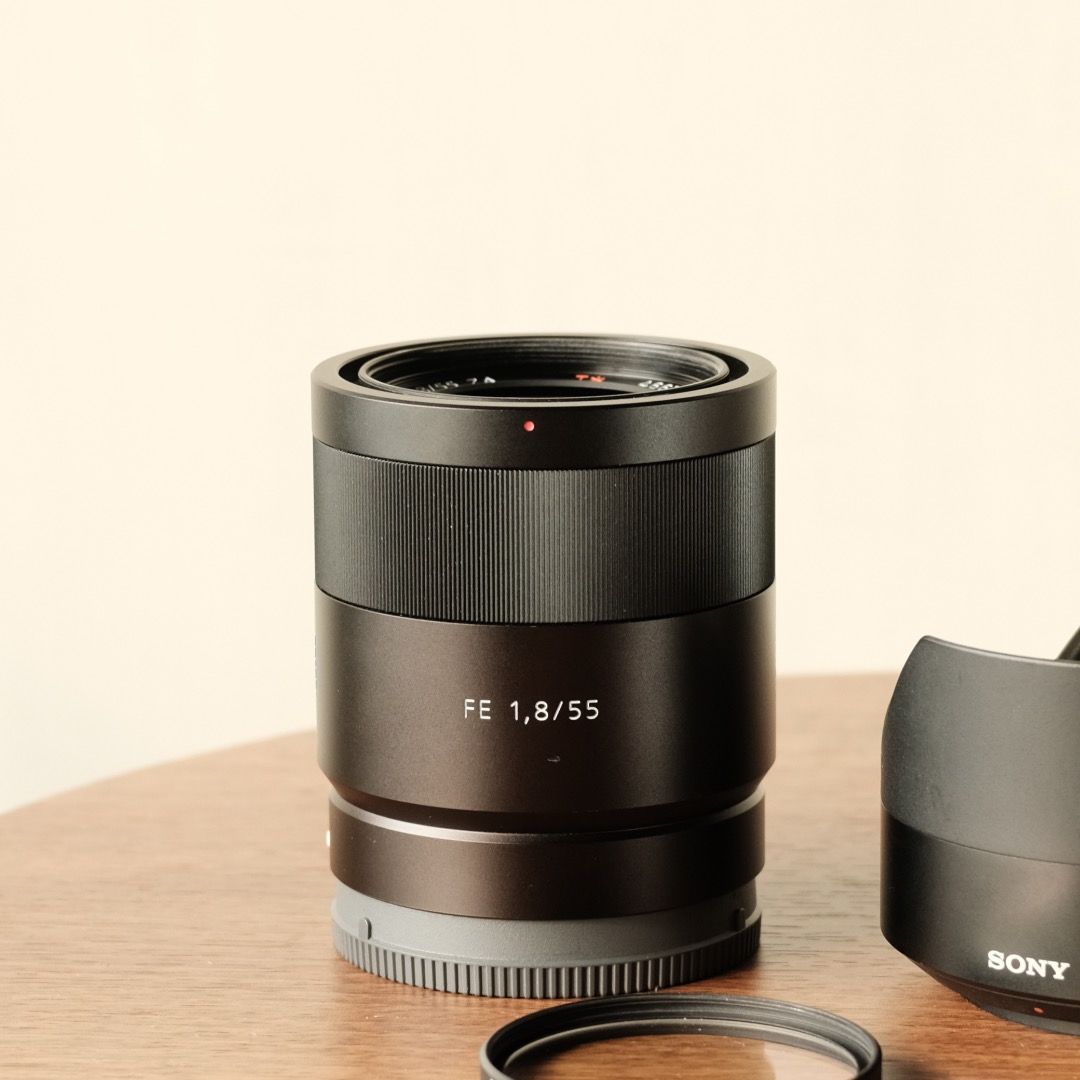 Sony Zeiss 55mm F1.8, Photography, Lens & Kits on Carousell