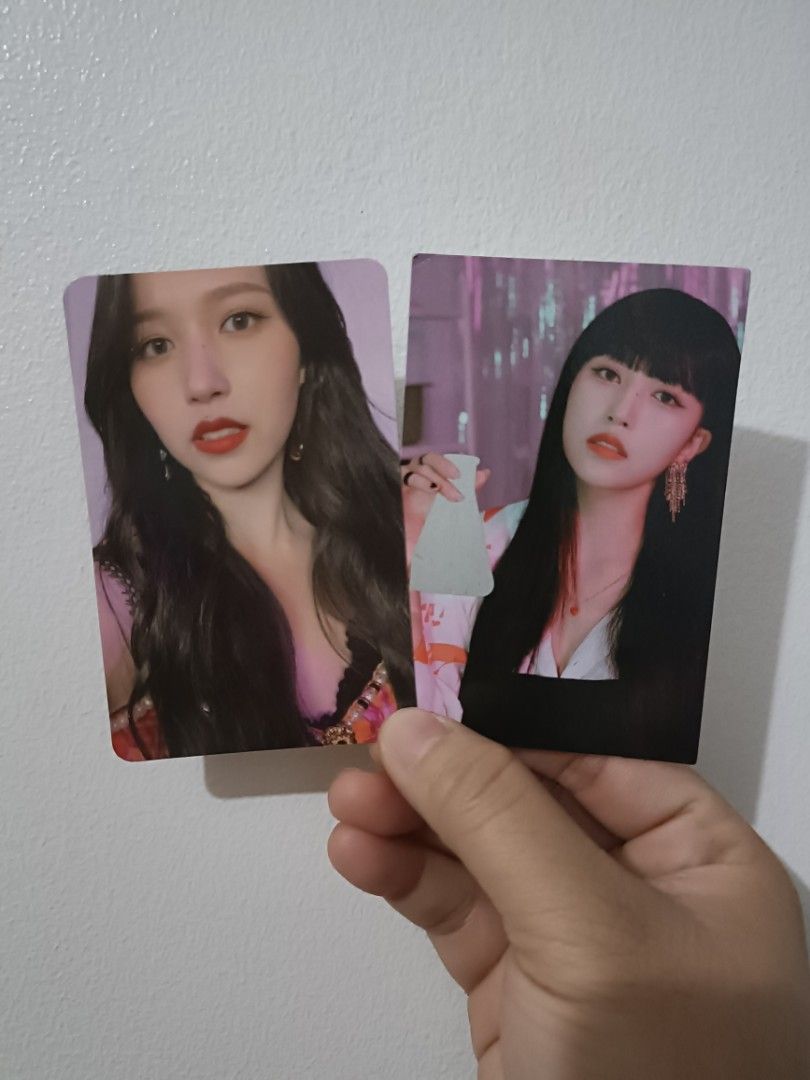 TWICE OFFICIAL ALBUM INCLUSIONS TINGI, Hobbies & Toys, Memorabilia ...