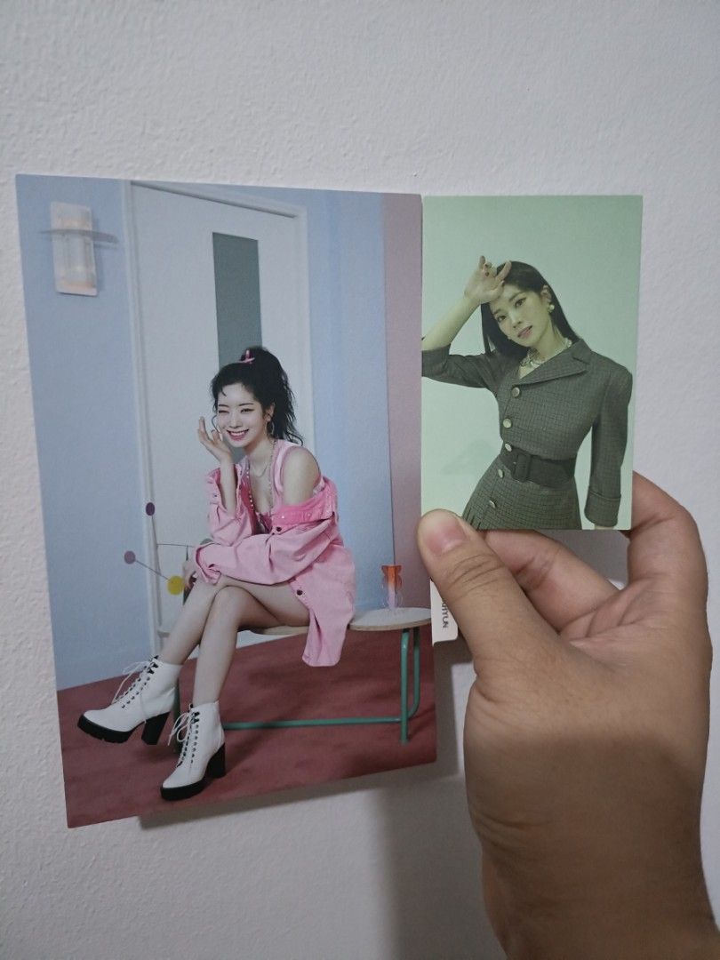 TWICE OFFICIAL ALBUM INCLUSIONS TINGI, Hobbies & Toys, Memorabilia ...