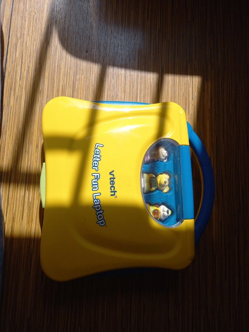 Vetch Letter Fun Laptop, 興趣及遊戲, 玩具 & 遊戲類 - Carousell