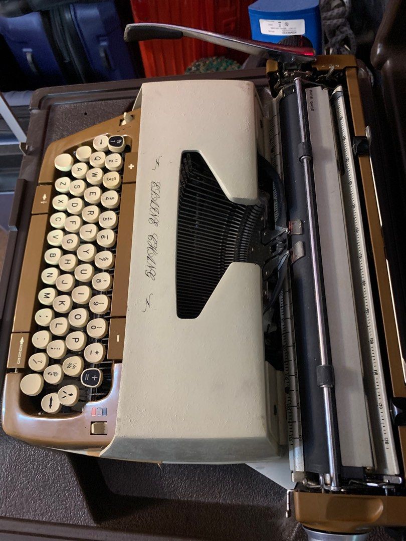 Vintage Typewriter SCM Smith Corona Classic 12, Hobbies & Toys ...