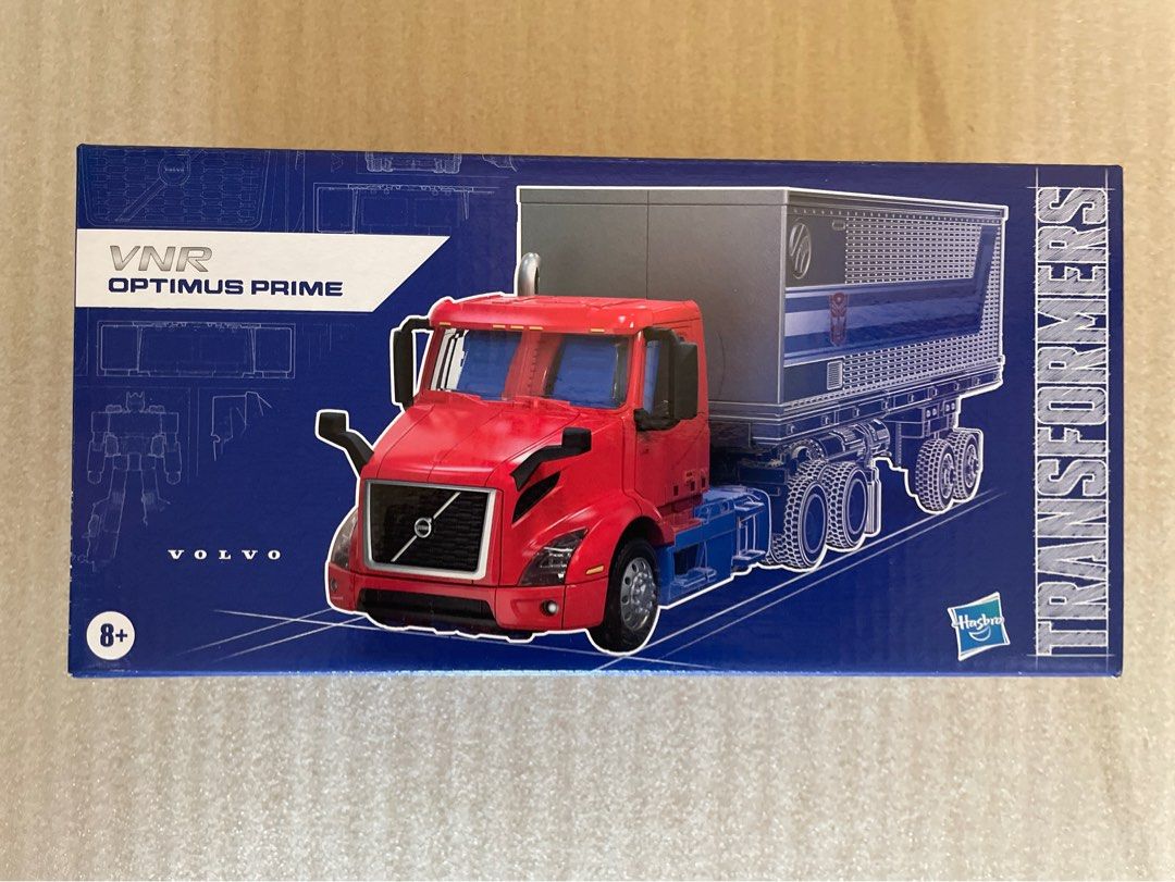 VNR Volvo Optimus Prime ; TakaraTomy Transformers Legacy - Laser ...