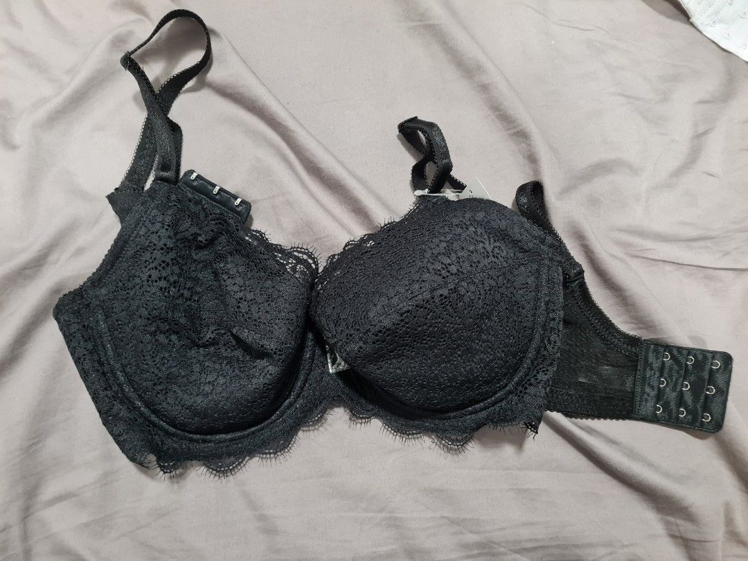 Wacoal wired lace bra - D80, Women's Fashion, New Undergarments & Loungewear on Carousell