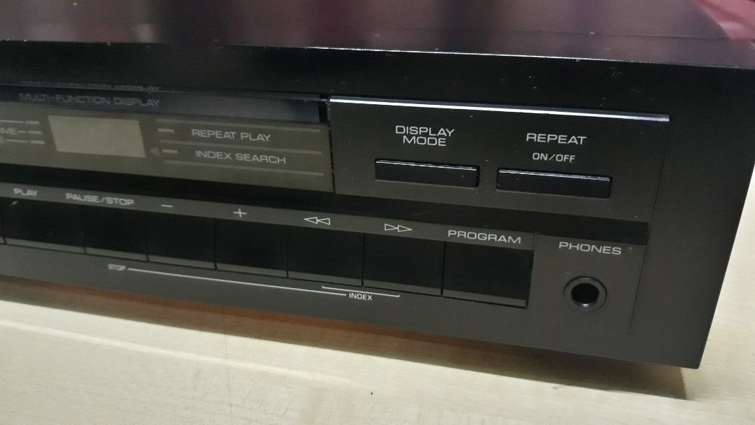 Yamaha CD-400 Cd Player, Audio, Other Audio Equipment on Carousell