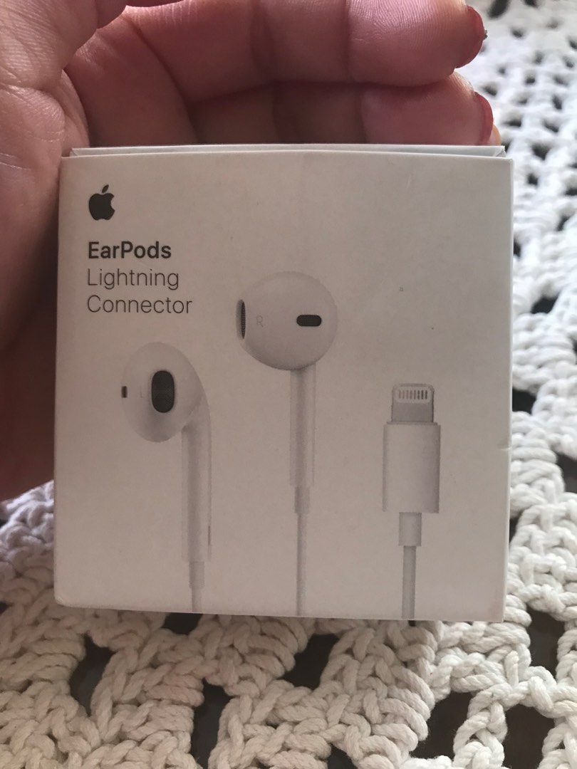 100% Original Apple Earpods Lightning Connector on Carousell