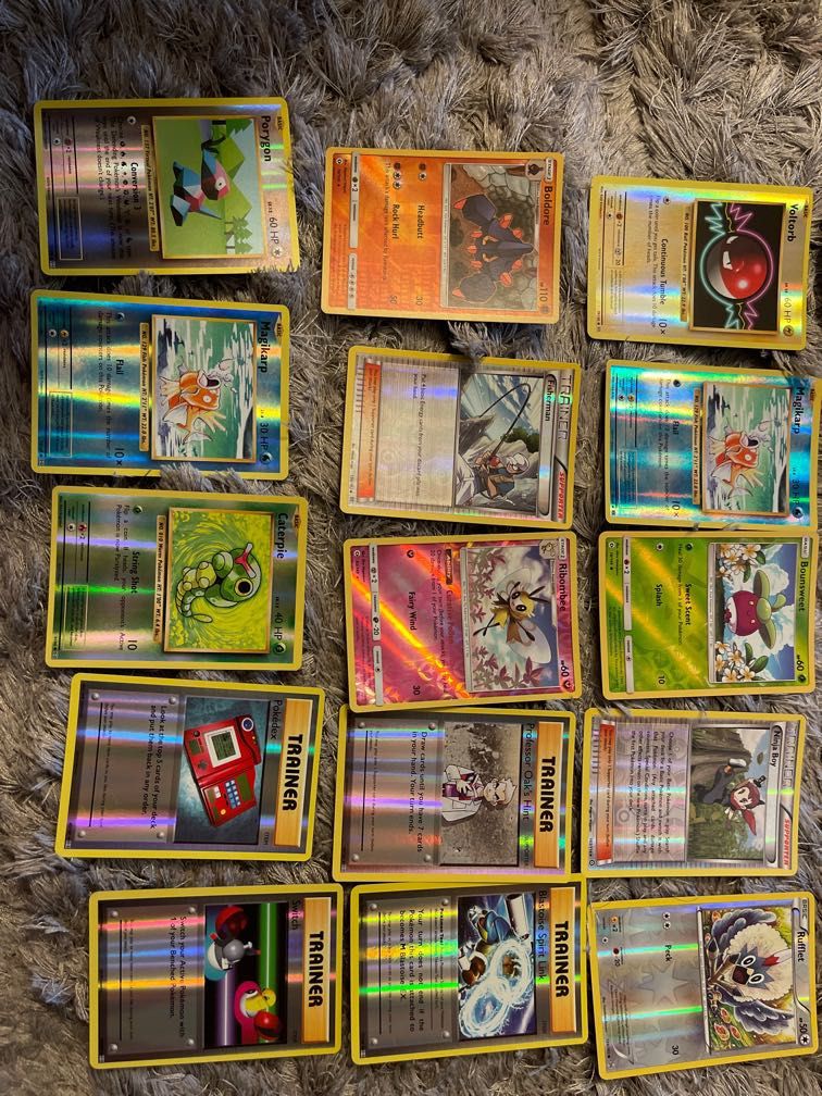 25pcs Pokemon cards , box and plastics set, Hobbies & Toys, Memorabilia ...