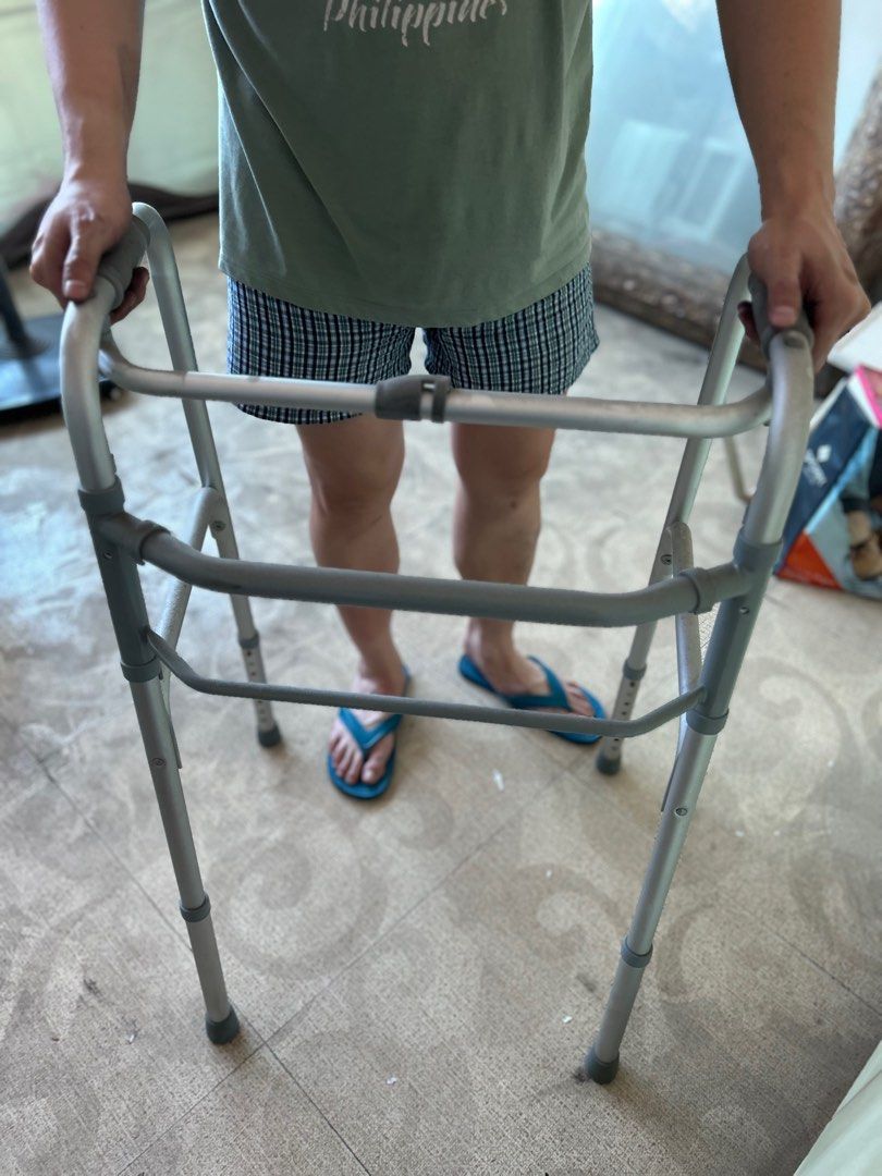 4 legs walker (support) (rehabilitative), Health & Nutrition, Assistive ...