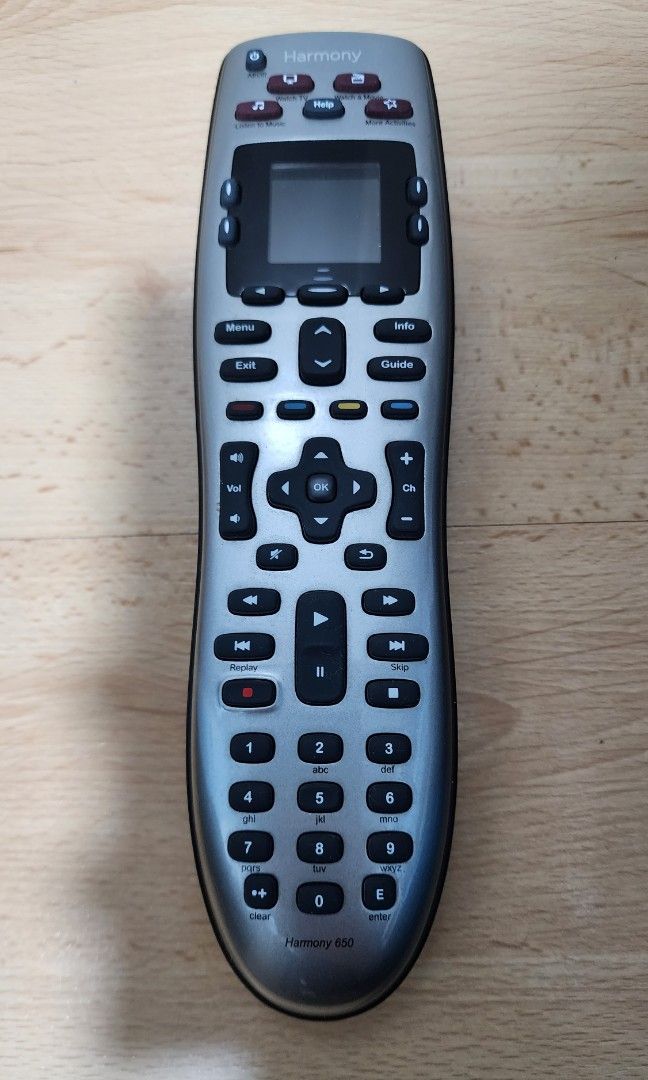 絕版多功能 Logitech Harmony 650 萬用搖控, 家庭電器, 電視 & 其他娛樂, 娛樂系統及智能家居產品 - Carousell