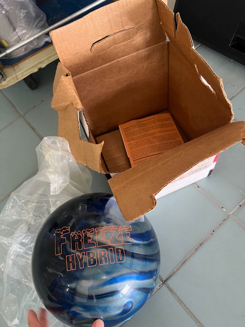 Bowling Ball- freeze hybrid, Sports Equipment, Sports & Games ...