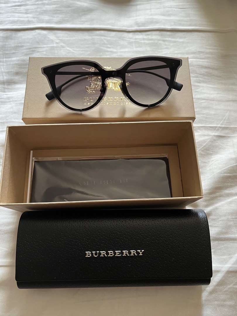 Burberry Sunglasses, Women's Fashion, Watches & Accessories, Sunglasses ...