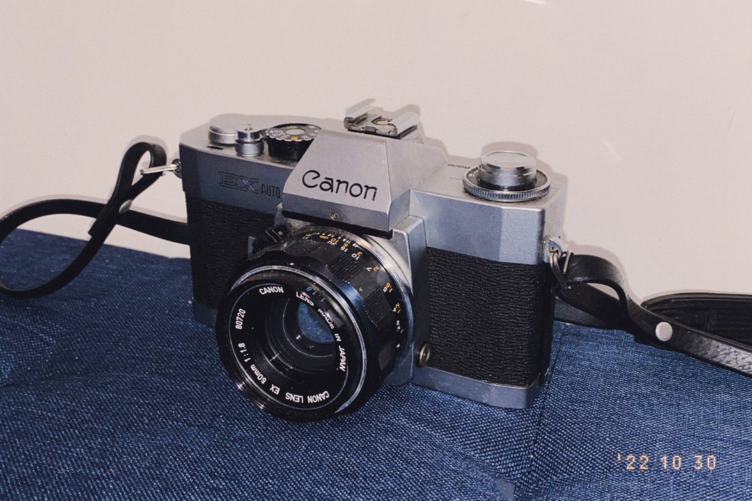 Canon ex auto 50mm f1.8 底片相機, 相機攝影, 相機在旋轉拍賣