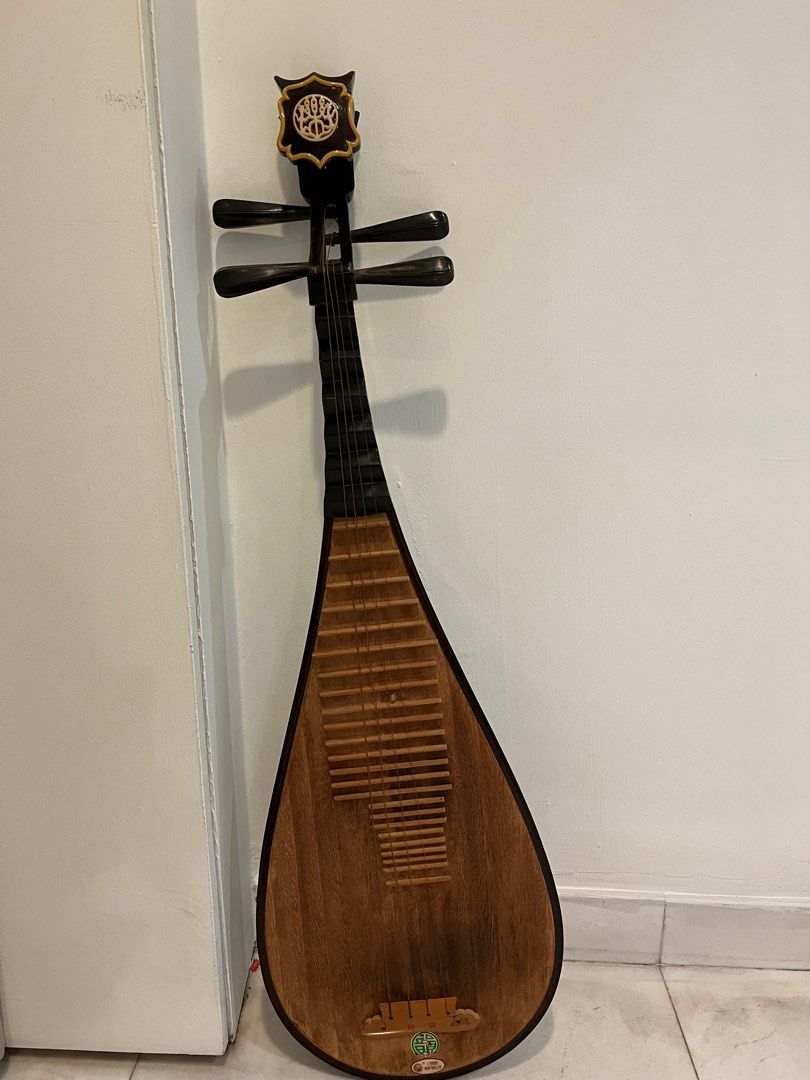 Chinese instrument- Pi Pa, Hobbies & Toys, Music & Media, Musical ...