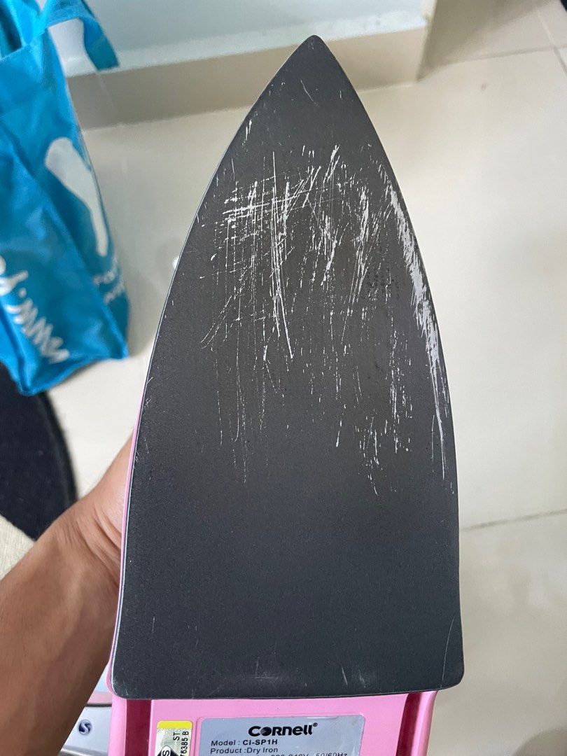 Cornell Iron, TV & Home Appliances, Irons & Steamers on Carousell