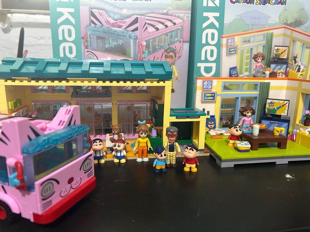 Crayon shin chan keeplay brick set x 3, Hobbies & Toys, Toys & Games on ...