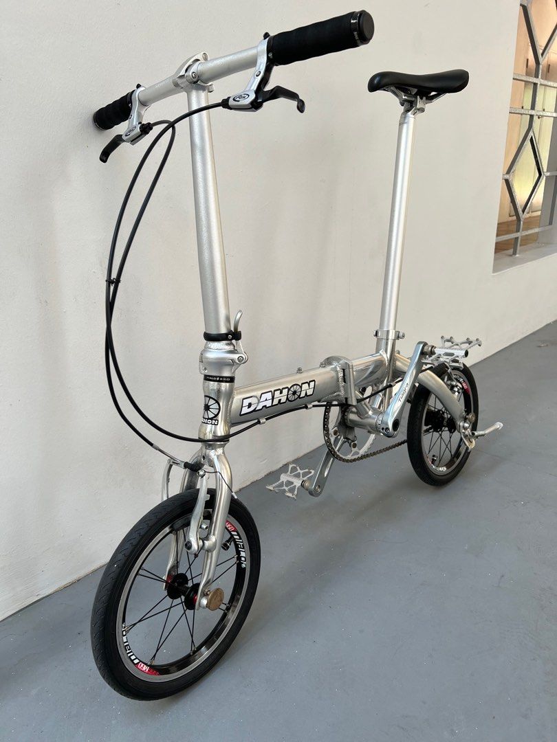 Dahon 412 chrome, Sports Equipment, Bicycles & Parts, Bicycles on Carousell