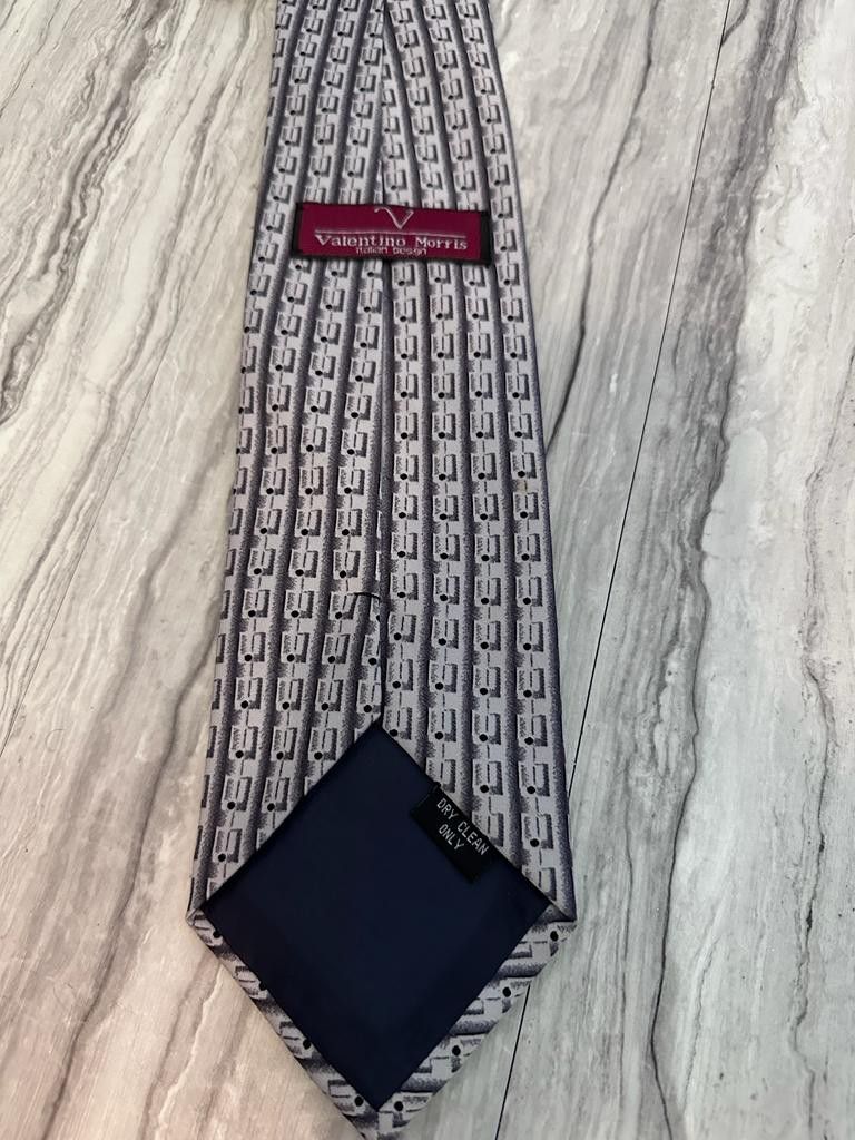 Dasi Formal Pria Valentino Moris Italian Design, Fesyen Pria, Aksesoris ...