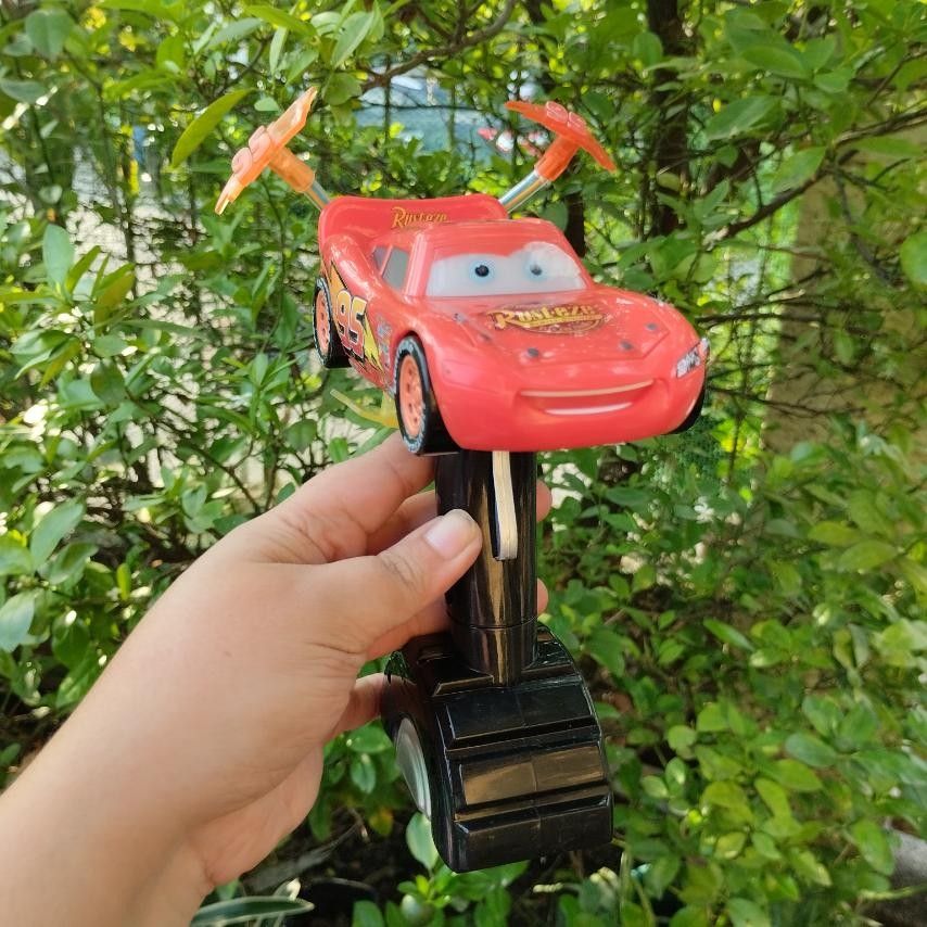 DISNEY Lightning Mcqueen Spinner Lught Chaser Toy on Carousell