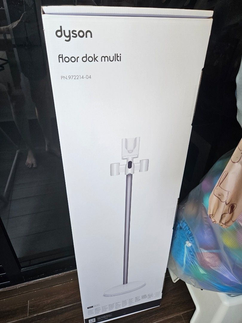 Dyson V12 Floor Dok Multi, TV & Home Appliances, Vacuum Cleaner ...