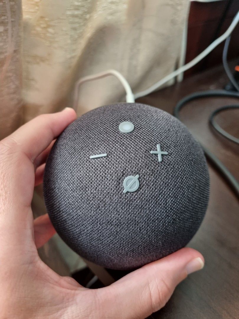 Echo Dot 4th Gen black, Audio, Other Audio Equipment on Carousell