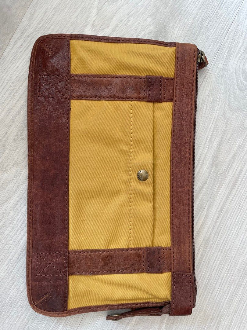 Fossil pouch, Luxury, Bags & Wallets on Carousell
