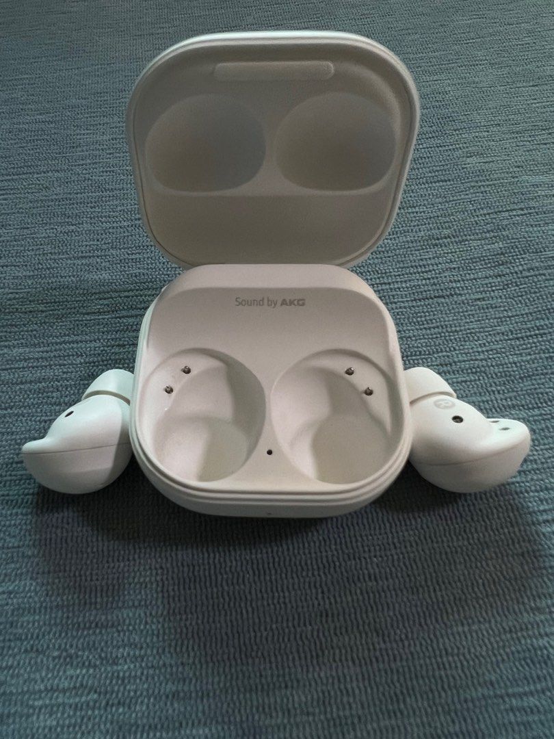 Galaxy Buds 2 Pro (White), Audio, Earphones on Carousell