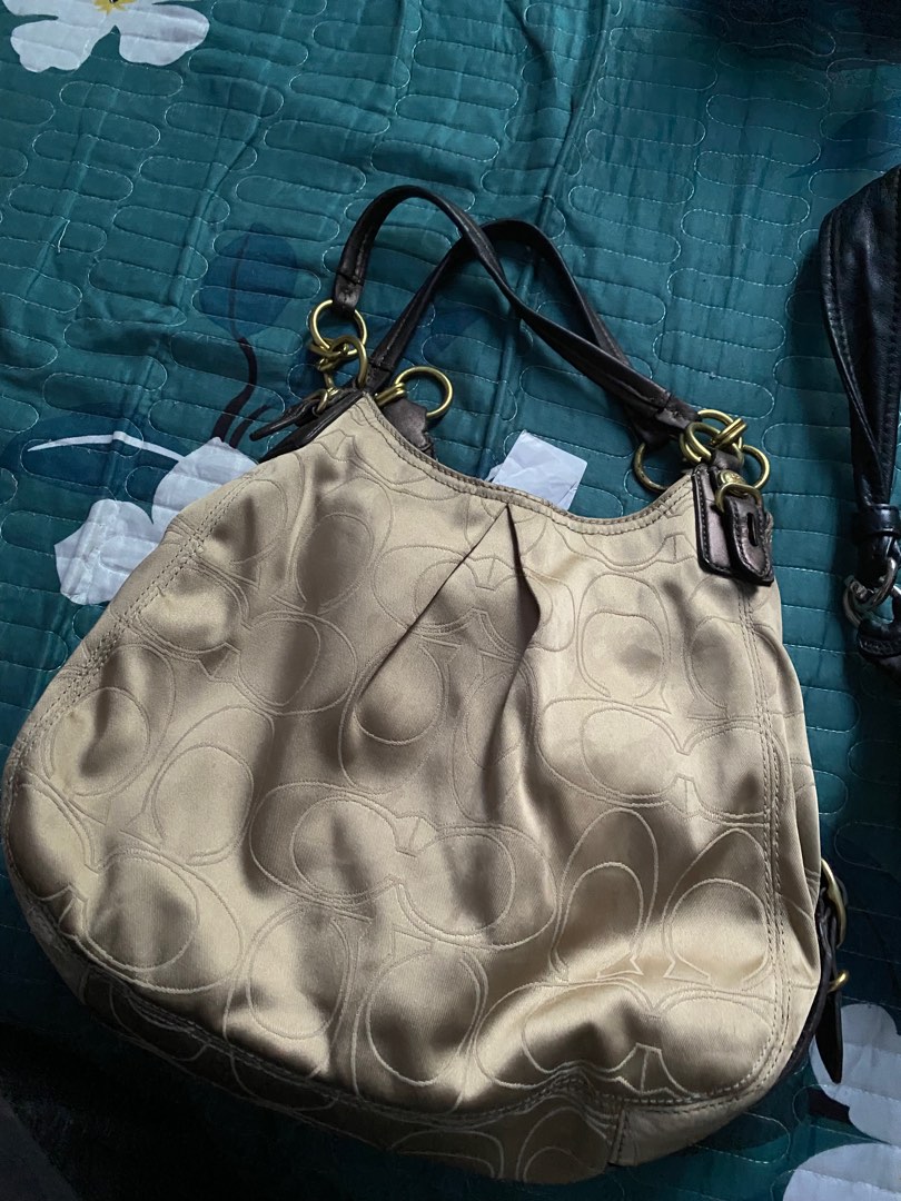 Handbeg, Luxury, Accessories on Carousell