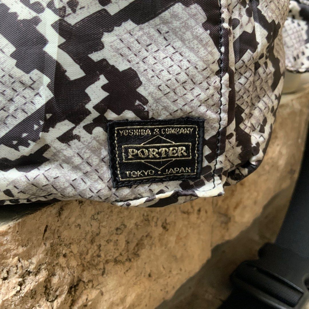 HEAD PORTER PYTHON SNAKE SERIES TANKER WAIST BAG FW16 RARE, Fesyen Pria, Tas & Dompet , Tas ...